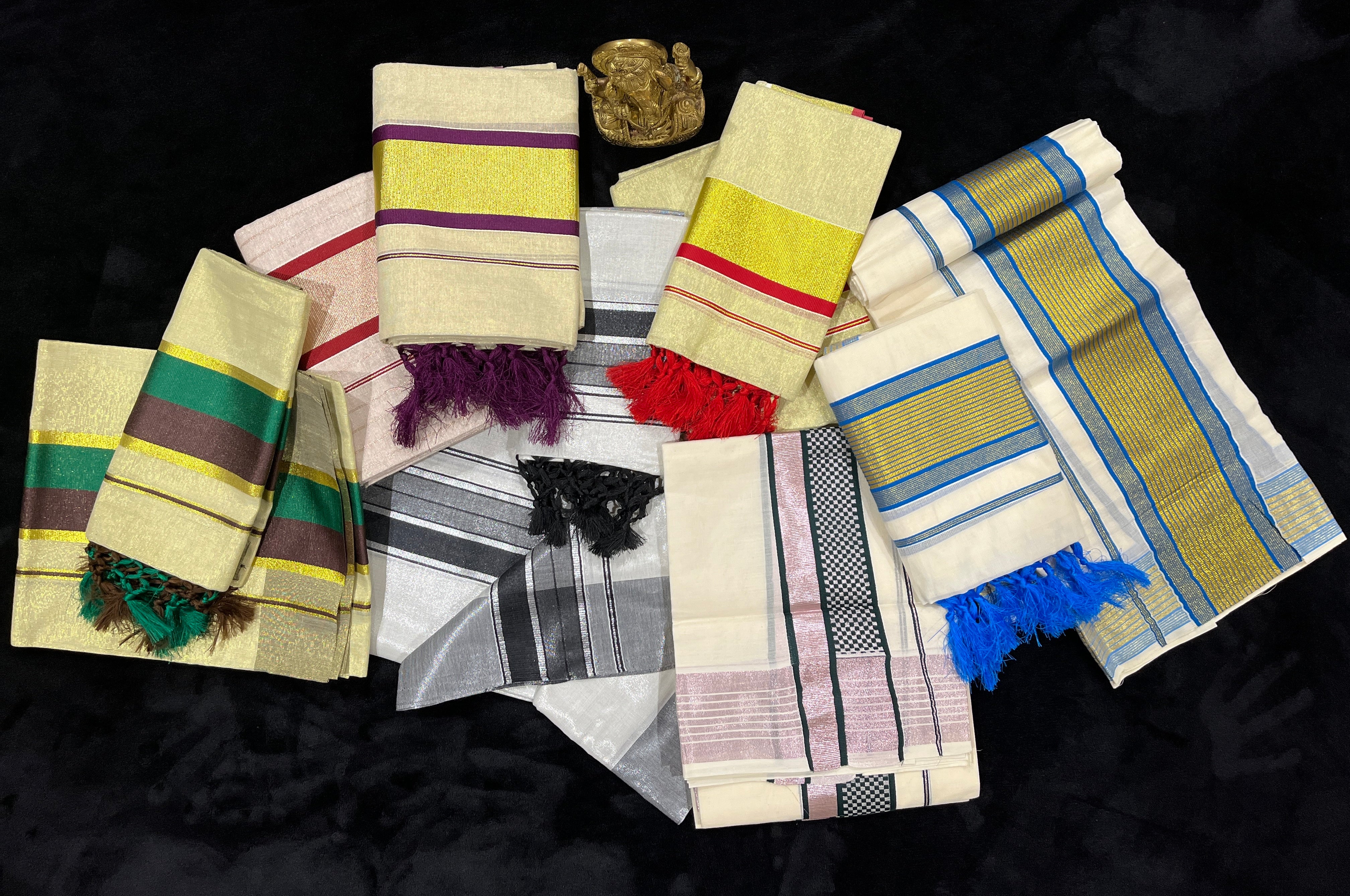 Set Mundu - Kasavu with Plain Colours – Diya Collections